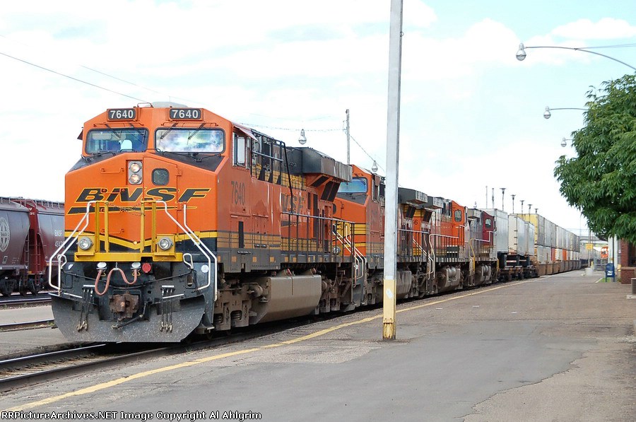 BNSF 7640